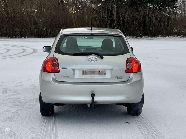 Pelēks Toyota Auris 2007 Radviliškis, ar dzinēja tilpumu 1.36 L un nobraukumu 144 tūkst. km par 2750 €, foto 5 vietnē AUTOMOTO.COM.LV