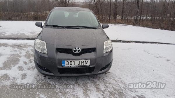 Pelēks Toyota Auris 2007 Tallina, ar dzinēja tilpumu 2.00 L un nobraukumu 201 tūkst. km par 2488 €, foto 5 vietnē AUTOMOTO.COM.LV