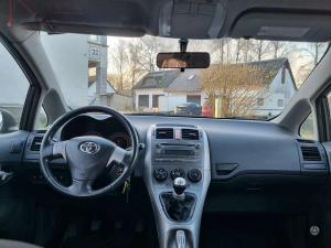 Pelēks Toyota Auris 2007 Tauragė, ar dzinēja tilpumu 1.40 L un nobraukumu 320 tūkst. km par 1850 €, foto 11 vietnē AUTOMOTO.COM.LV