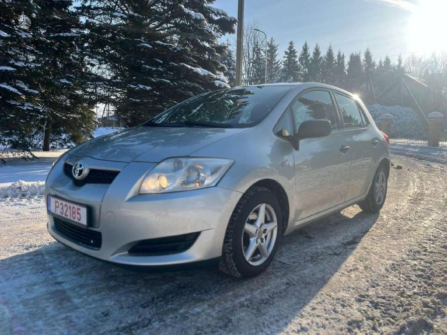 Grey Toyota Auris 2007 in Vilnius, with an engine capacity of 1.36 L and mileage of 250 thousand km for 2150 €, photo 8 on AUTOMOTO.COM.LV