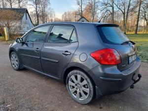 Grey Toyota Auris 2007 in Taurage, with an engine capacity of 1.36 L and mileage of 320 thousand km for 2100 €, photo 3 on AUTOMOTO.COM.LV