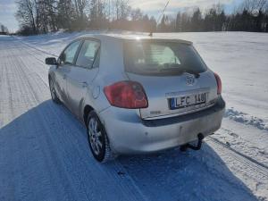 Pelēks Toyota Auris 2007 Viļņa, ar dzinēja tilpumu 2.00 L un nobraukumu 302 tūkst. km par 2300 €, foto 6 vietnē AUTOMOTO.COM.LV