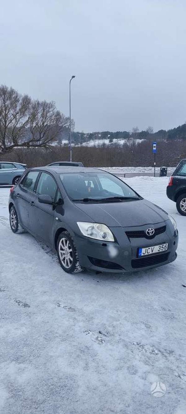 Grey Toyota Auris 2007 in Vilnius, with an engine capacity of 1.36 L and mileage of 305 thousand km for 1800 €, photo 4 on AUTOMOTO.COM.LV