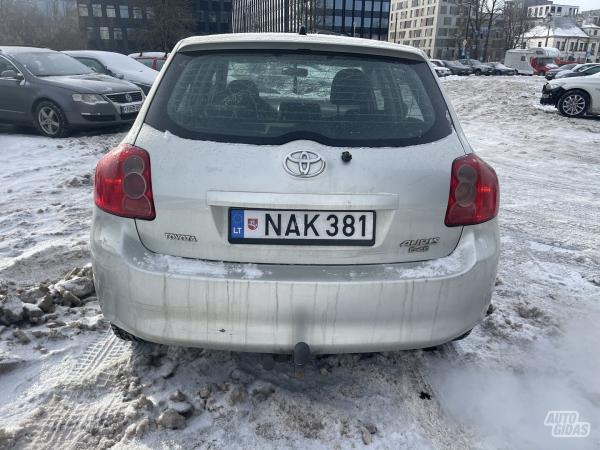 Grey Toyota Auris 2007 in Vilnius, with an engine capacity of 2.00 L and mileage of 260 thousand km for 1700 €, photo 9 on AUTOMOTO.COM.LV