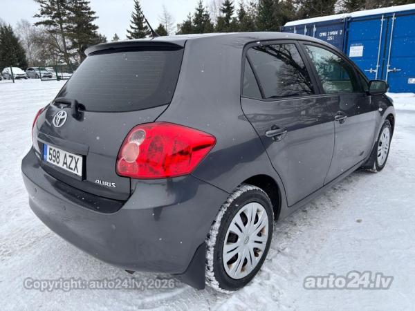 Pelēks Toyota Auris 2007 Paide, ar dzinēja tilpumu 1.60 L un nobraukumu 234 tūkst. km par 2990 €, foto 5 vietnē AUTOMOTO.COM.LV