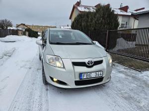Pelēks Toyota Auris 2007 Viļņa, ar dzinēja tilpumu 1.60 L un nobraukumu 133 tūkst. km par 3200 €, foto 4 vietnē AUTOMOTO.COM.LV