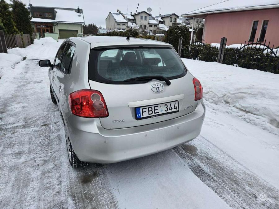 Pelēks Toyota Auris 2007 Viļņa, ar dzinēja tilpumu 1.60 L un nobraukumu 133 tūkst. km par 3200 €, foto 10 vietnē AUTOMOTO.COM.LV