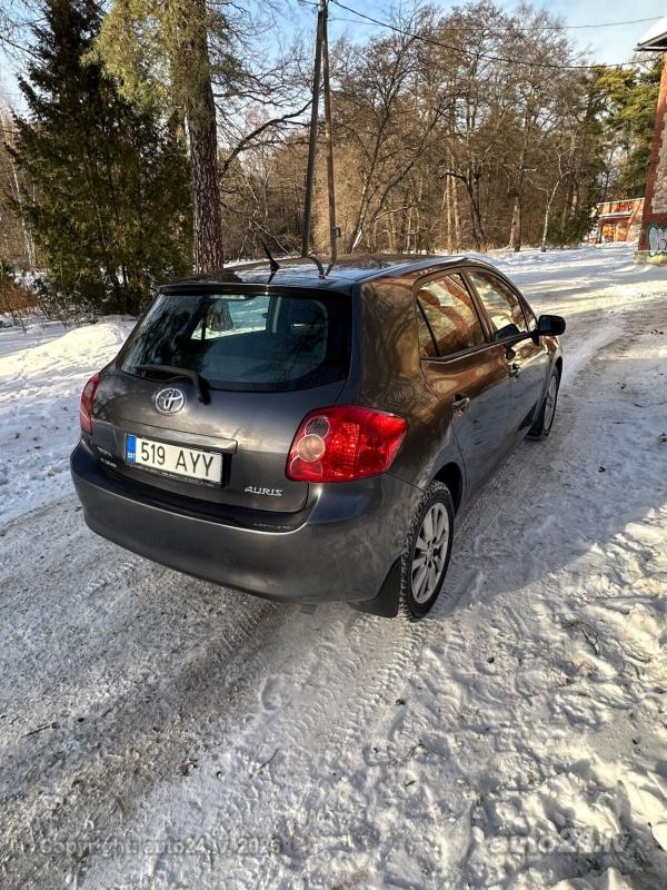 Pelēks Toyota Auris 2007 Tallina, ar dzinēja tilpumu 1.60 L un nobraukumu 119 tūkst. km par 3999 €, foto 3 vietnē AUTOMOTO.COM.LV
