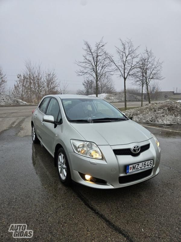 Grey Toyota Auris 2007 in Klaipeda, with an engine capacity of 1.60 L and mileage of 134 thousand km for 3500 €, photo 3 on AUTOMOTO.COM.LV
