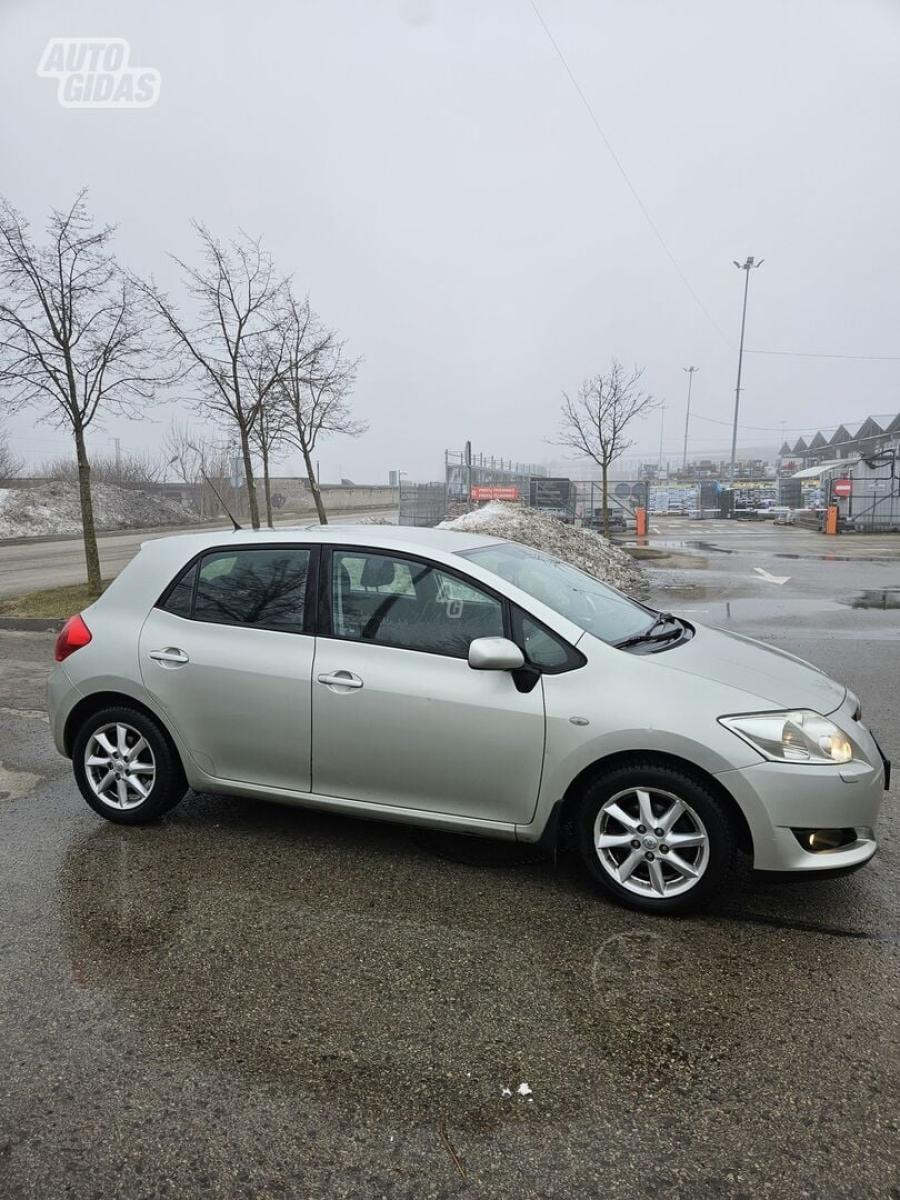 Grey Toyota Auris 2007 in Klaipeda, with an engine capacity of 1.60 L and mileage of 134 thousand km for 3500 €, photo 4 on AUTOMOTO.COM.LV
