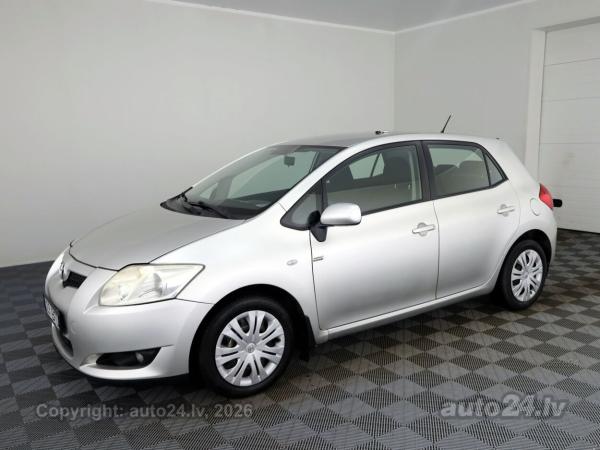 Pelēks Toyota Auris 2007 Tallina, ar dzinēja tilpumu 1.60 L un nobraukumu 179 tūkst. km par 1999 €, foto 2 vietnē AUTOMOTO.COM.LV