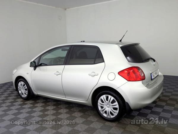 Grey Toyota Auris 2007 in Tallinn, with an engine capacity of 1.60 L and mileage of 237 thousand km for 2299 €, photo 4 on AUTOMOTO.COM.LV