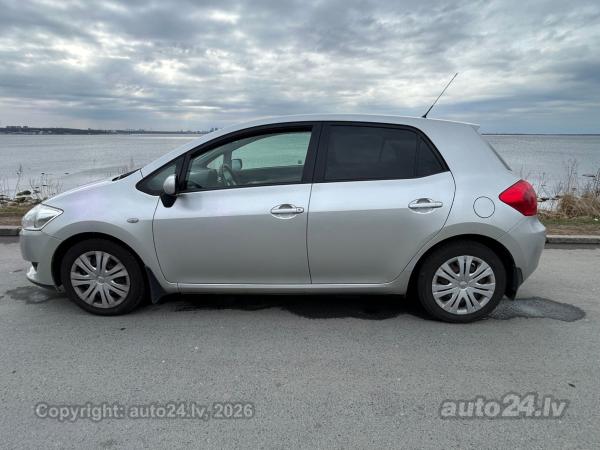 Grey Toyota Auris 2007 in Tallinn, with an engine capacity of 1.60 L and mileage of 138 thousand km for 2250 €, photo 2 on AUTOMOTO.COM.LV