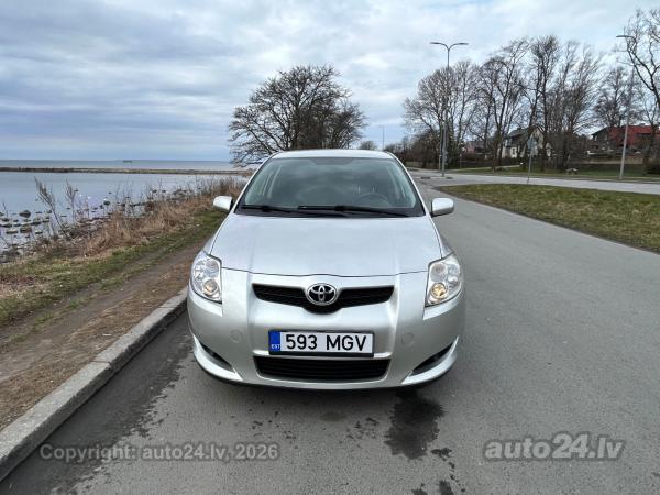 Grey Toyota Auris 2007 in Tallinn, with an engine capacity of 1.60 L and mileage of 138 thousand km for 2250 €, photo 3 on AUTOMOTO.COM.LV