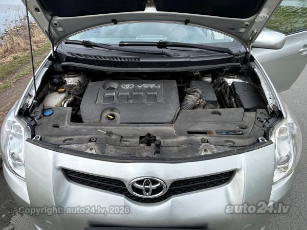 Grey Toyota Auris 2007 in Tallinn, with an engine capacity of 1.60 L and mileage of 138 thousand km for 2250 €, photo 7 on AUTOMOTO.COM.LV