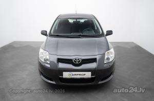 Pelēks Toyota Auris 2007 Tallina, ar dzinēja tilpumu 1.40 L un nobraukumu 111 tūkst. km par 3999 €, foto 3 vietnē AUTOMOTO.COM.LV