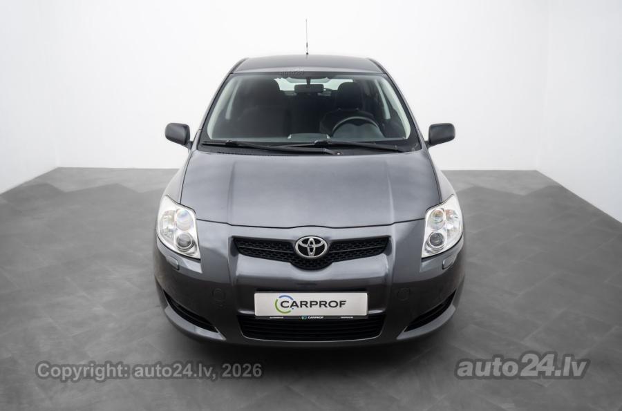 Pelēks Toyota Auris 2007 Tallina, ar dzinēja tilpumu 1.40 L un nobraukumu 111 tūkst. km par 3999 €, foto 3 vietnē AUTOMOTO.COM.LV
