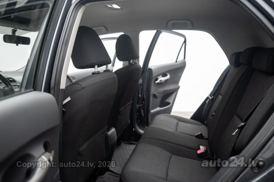Pelēks Toyota Auris 2007 Tallina, ar dzinēja tilpumu 1.40 L un nobraukumu 111 tūkst. km par 3999 €, foto 9 vietnē AUTOMOTO.COM.LV