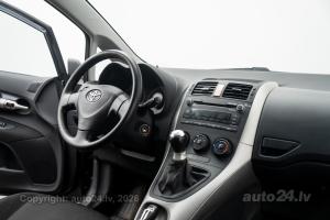 Pelēks Toyota Auris 2007 Tallina, ar dzinēja tilpumu 1.40 L un nobraukumu 111 tūkst. km par 3999 €, foto 12 vietnē AUTOMOTO.COM.LV