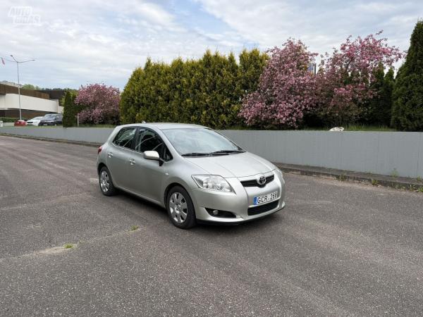 Grey Toyota Auris 2007 in Vilnius, with an engine capacity of 2.00 L and mileage of 132 thousand km for 2200 €, photo 2 on AUTOMOTO.COM.LV