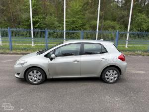 Grey Toyota Auris 2007 in Vilnius, with an engine capacity of 2.00 L and mileage of 132 thousand km for 2200 €, photo 7 on AUTOMOTO.COM.LV