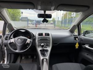 Grey Toyota Auris 2007 in Vilnius, with an engine capacity of 2.00 L and mileage of 132 thousand km for 2200 €, photo 11 on AUTOMOTO.COM.LV
