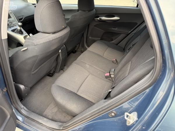Pelēks Toyota Auris 2007 Kauņa, ar dzinēja tilpumu 2.00 L un nobraukumu 290 tūkst. km par 2490 €, foto 9 vietnē AUTOMOTO.COM.LV