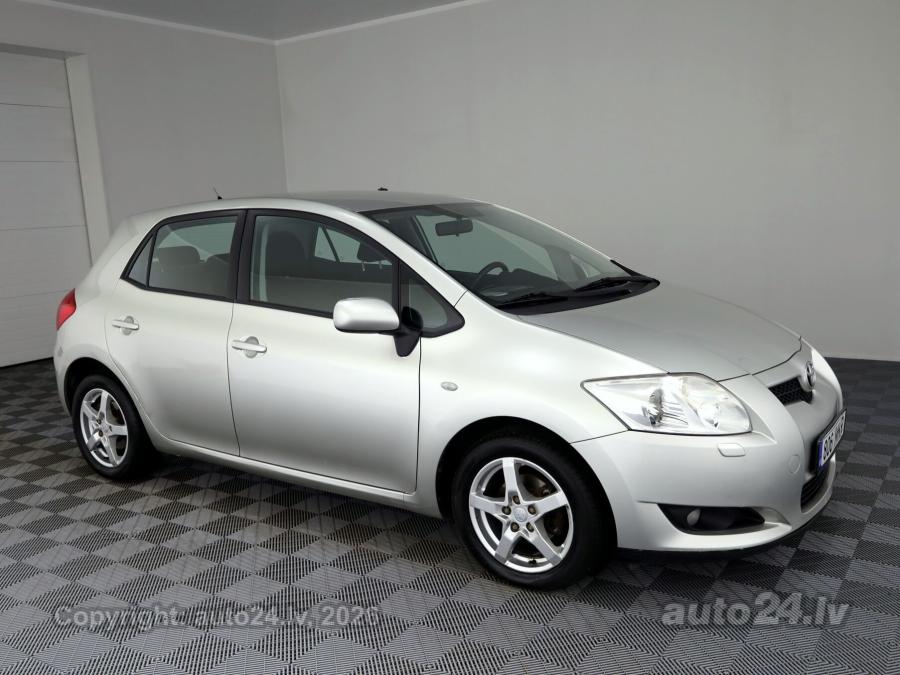 Grey Toyota Auris 2007 in Tallinn, with an engine capacity of 1.60 L and mileage of 229 thousand km for 2399 €, photo 1 on AUTOMOTO.COM.LV