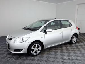 Grey Toyota Auris 2007 in Tallinn, with an engine capacity of 1.60 L and mileage of 229 thousand km for 2399 €, photo 3 on AUTOMOTO.COM.LV