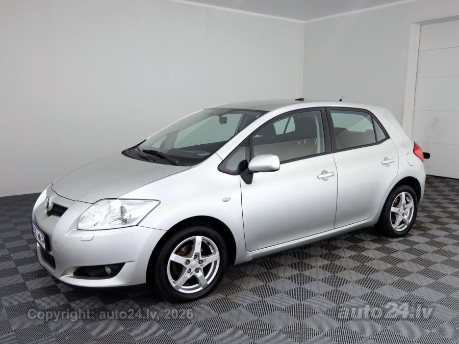 Grey Toyota Auris 2007 in Tallinn, with an engine capacity of 1.60 L and mileage of 229 thousand km for 2399 €, photo 3 on AUTOMOTO.COM.LV