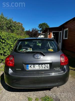 Grey Toyota Auris 2007 in Riga, with an engine capacity of 2.20 L and mileage of 314 thousand km for 3500 €, photo 6 on AUTOMOTO.COM.LV