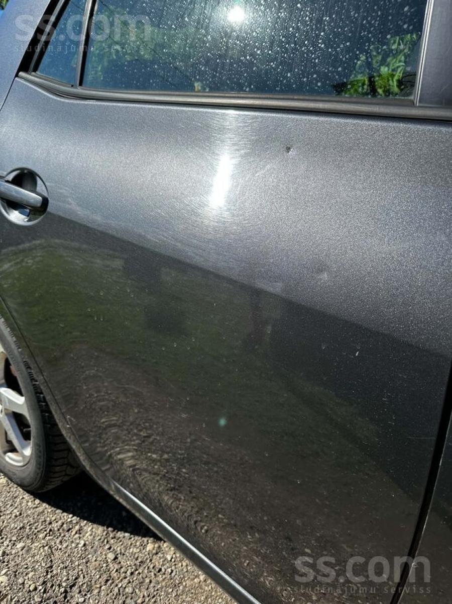 Grey Toyota Auris 2007 in Riga, with an engine capacity of 2.20 L and mileage of 314 thousand km for 3500 €, photo 27 on AUTOMOTO.COM.LV