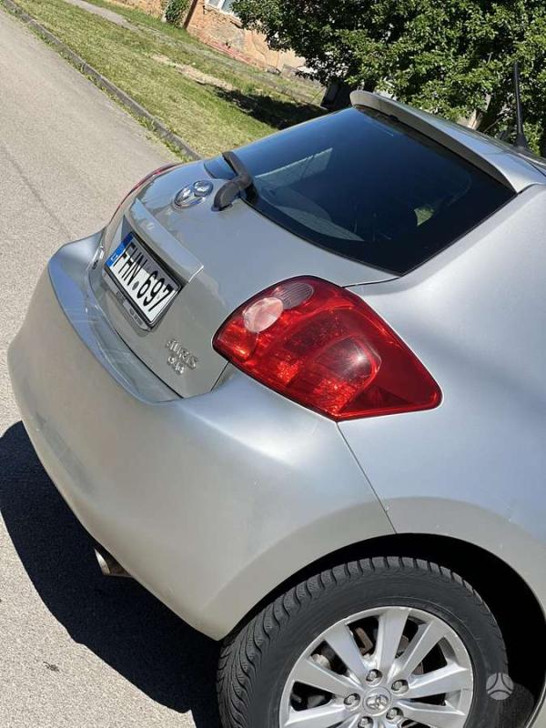 Pelēks Toyota Auris 2007 Radviliškis, ar dzinēja tilpumu 2.00 L un nobraukumu 227 tūkst. km par 2200 €, foto 5 vietnē AUTOMOTO.COM.LV