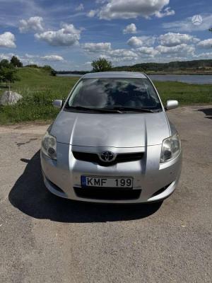 Grey Toyota Auris 2007 in Kaunas, with an engine capacity of 2.00 L and mileage of 376 thousand km for 2200 €, photo 5 on AUTOMOTO.COM.LV