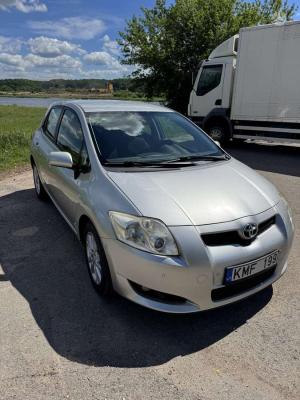 Grey Toyota Auris 2007 in Kaunas, with an engine capacity of 2.00 L and mileage of 376 thousand km for 2200 €, photo 7 on AUTOMOTO.COM.LV