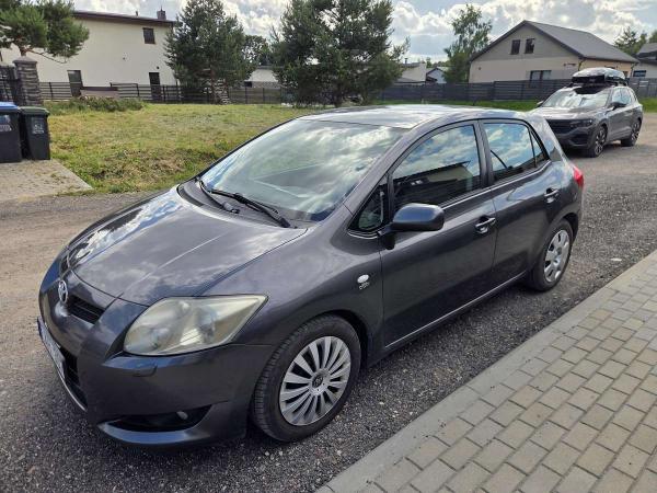 Pelēks Toyota Auris 2007 Viļņa, ar dzinēja tilpumu 2.23 L un nobraukumu 354 tūkst. km par 2000 €, foto 7 vietnē AUTOMOTO.COM.LV