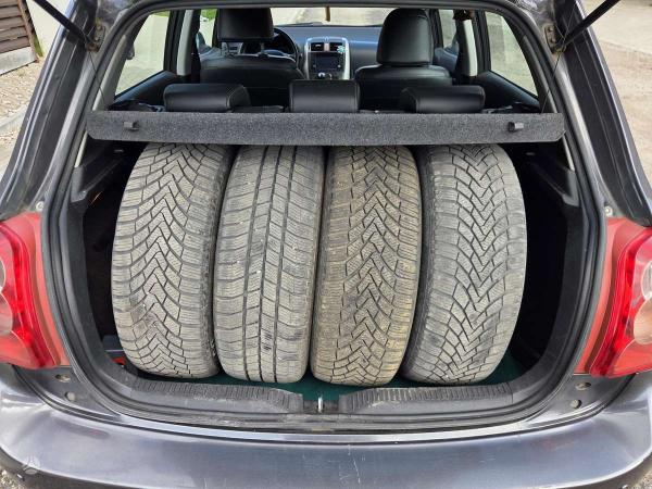 Pelēks Toyota Auris 2007 Viļņa, ar dzinēja tilpumu 2.23 L un nobraukumu 354 tūkst. km par 2000 €, foto 10 vietnē AUTOMOTO.COM.LV