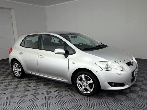 Pelēks Toyota Auris 2007 Tallina, ar dzinēja tilpumu 1.60 L un nobraukumu 229 tūkst. km par 2299 €, foto 9 vietnē AUTOMOTO.COM.LV