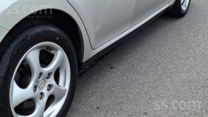 Grey Toyota Auris 2007 in Riga, with an engine capacity of 2.00 L and mileage of 317 thousand km for 1650 €, photo 12 on AUTOMOTO.COM.LV