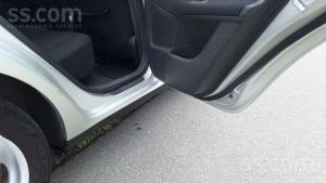 Grey Toyota Auris 2007 in Riga, with an engine capacity of 2.00 L and mileage of 317 thousand km for 1650 €, photo 23 on AUTOMOTO.COM.LV