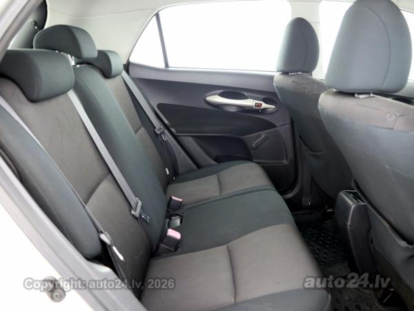 Grey Toyota Auris 2007 in Tallinn, with an engine capacity of 1.40 L and mileage of 276 thousand km for 1799 €, photo 7 on AUTOMOTO.COM.LV