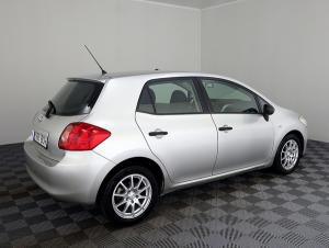 Grey Toyota Auris 2007 in Tallinn, with an engine capacity of 1.40 L and mileage of 276 thousand km for 1799 €, photo 4 on AUTOMOTO.COM.LV