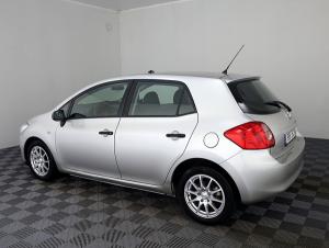 Grey Toyota Auris 2007 in Tallinn, with an engine capacity of 1.40 L and mileage of 276 thousand km for 1799 €, photo 5 on AUTOMOTO.COM.LV