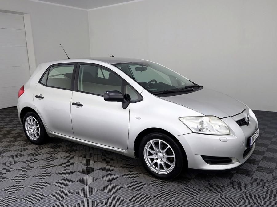 Grey Toyota Auris 2007 in Tallinn, with an engine capacity of 1.40 L and mileage of 276 thousand km for 1799 €, photo 10 on AUTOMOTO.COM.LV