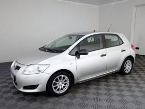 Grey Toyota Auris 2007 in Tallinn, with an engine capacity of 1.40 L and mileage of 276 thousand km for 1799 €, photo 11 on AUTOMOTO.COM.LV
