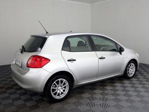 Grey Toyota Auris 2007 in Tallinn, with an engine capacity of 1.40 L and mileage of 276 thousand km for 1799 €, photo 12 on AUTOMOTO.COM.LV
