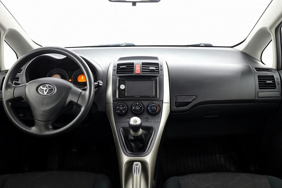 Grey Toyota Auris 2007 in Tallinn, with an engine capacity of 1.40 L and mileage of 276 thousand km for 1799 €, photo 14 on AUTOMOTO.COM.LV