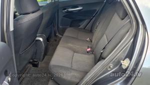 Grey Toyota Auris 2007 in Tallinn, with an engine capacity of 2.00 L and mileage of 0 thousand km for 2200 €, photo 8 on AUTOMOTO.COM.LV