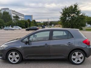Pelēks Toyota Auris 2007 Viļņa, ar dzinēja tilpumu 2.23 L un nobraukumu 168 tūkst. km par 3000 €, foto 5 vietnē AUTOMOTO.COM.LV