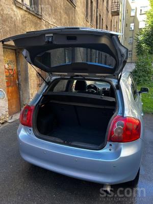 Pelēks Toyota Auris 2007 Rīga, ar dzinēja tilpumu 2.00 L un nobraukumu 302 tūkst. km par 1300 €, foto 5 vietnē AUTOMOTO.COM.LV